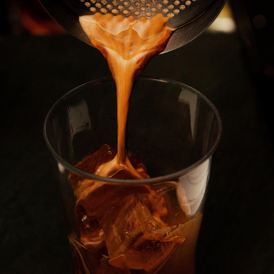 Café gelado Mazagran e Pastel de Nata – LM Coffee Drinks